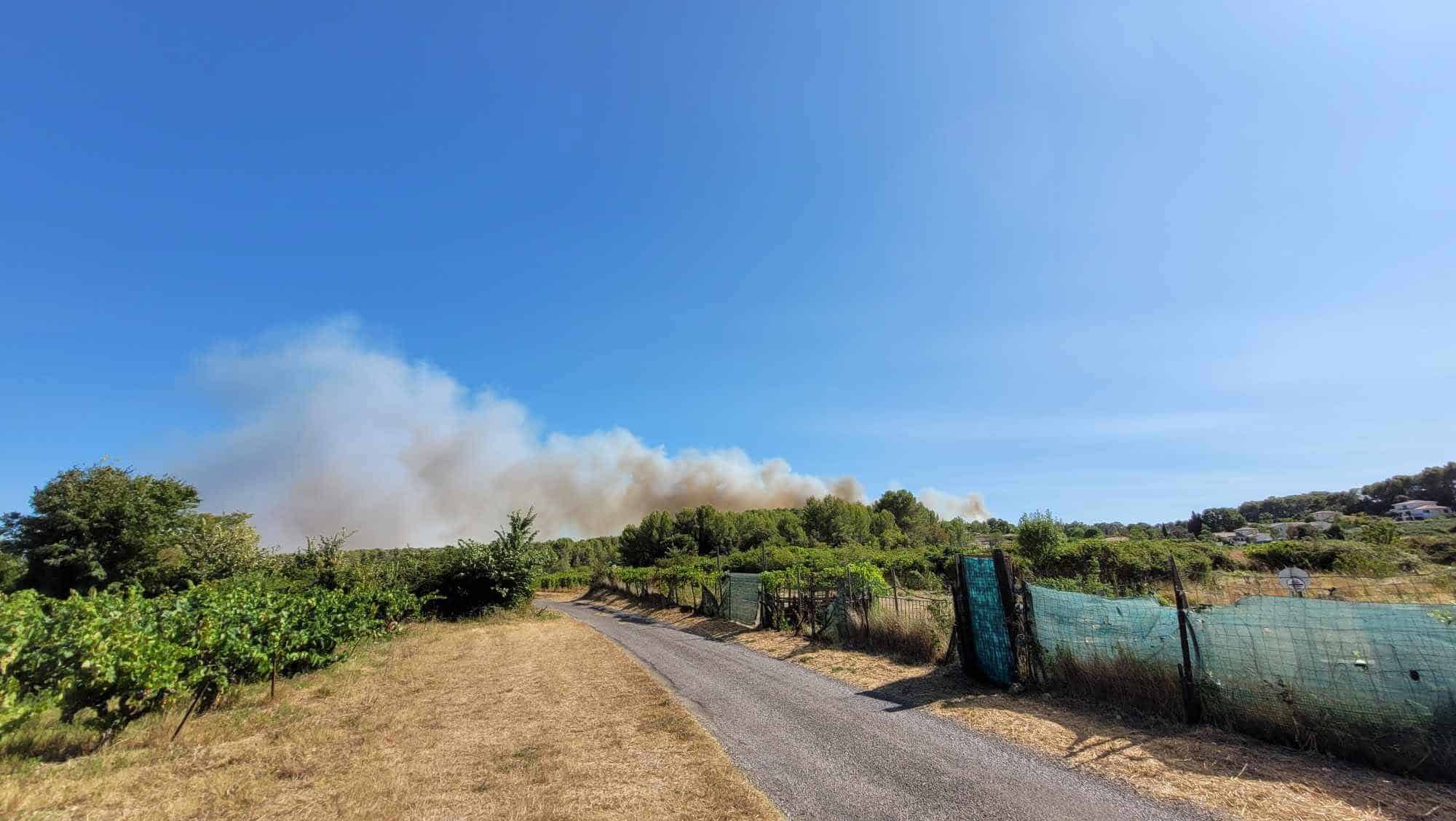 Hérault : violent incendie en cours au Nord de Montpellier