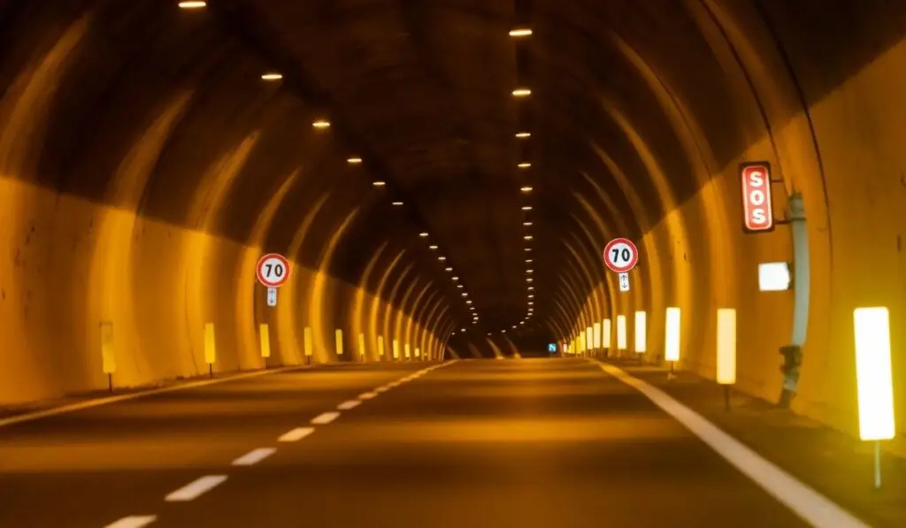 Autoroute A75 : fermeture du tunnel de la Vierge dans les deux sens