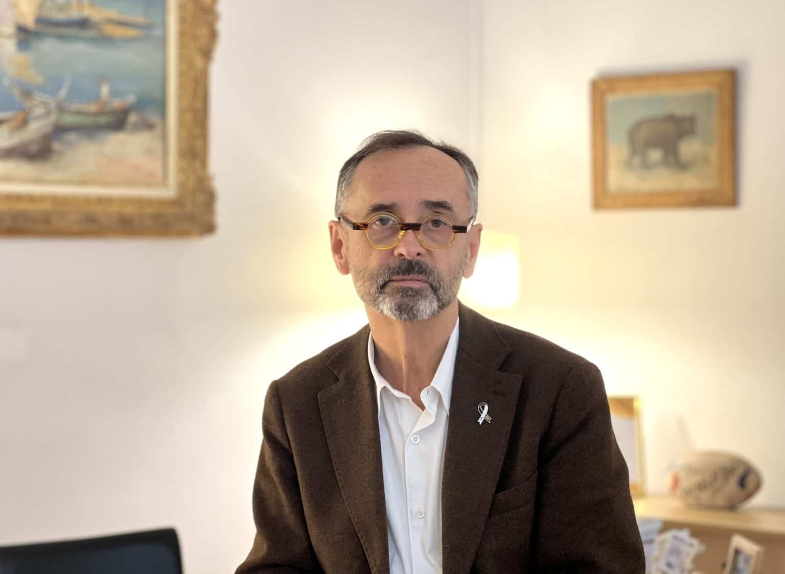 Béziers : mariage refusé pour cause d'OQTF, Robert Ménard devant la ...
