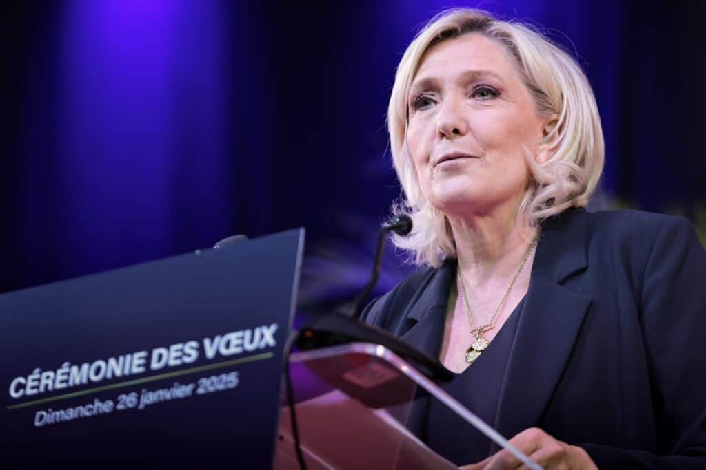 Marine Le Pen inéligible : Jordan Bardella comme plan B en 2027