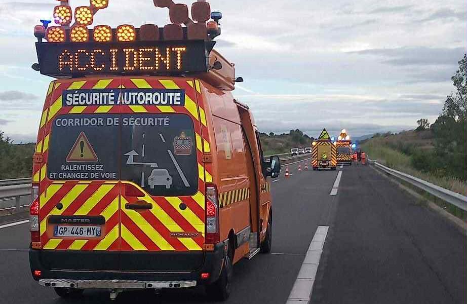 Autoroute A9 : un poids lourd se renverse sur les voies, la circulation ...